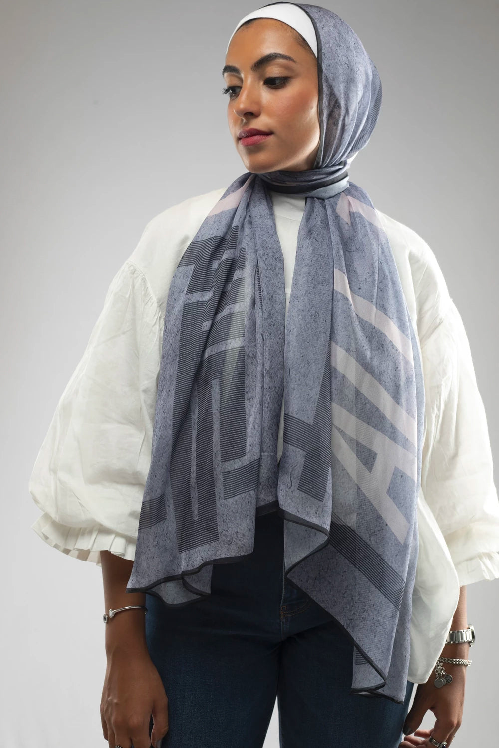 Rebel: Grey – ShopAuthentique